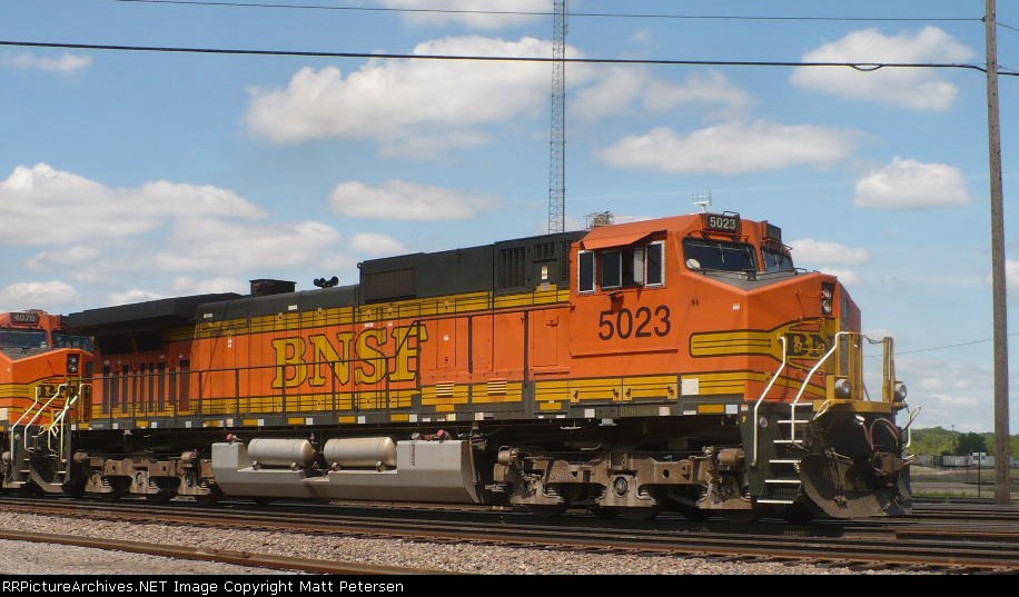 BNSF 5023